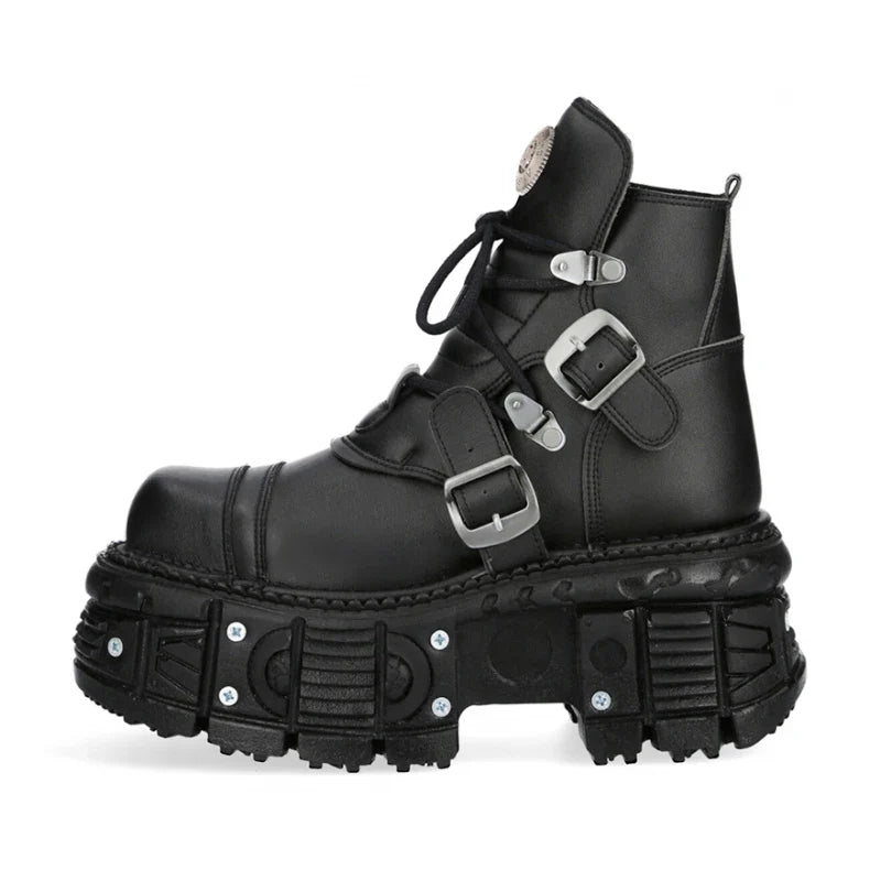 Botas Góticas Negras con Tiras y Detalles Metálicos Estilo Militar ...