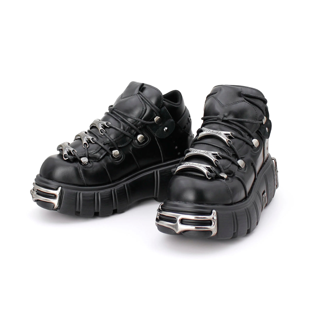 Botas góticas gruesas con cordones y detalles metálicos – Castle Gothic ...